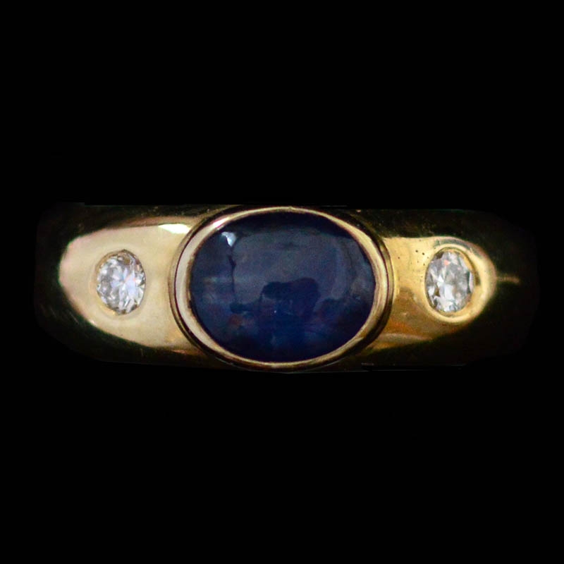 Cabochon sapphire ring - Rocks and Clocks