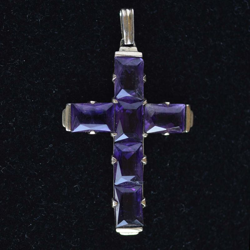 Amethyst cross pendant - Rocks and Clocks
