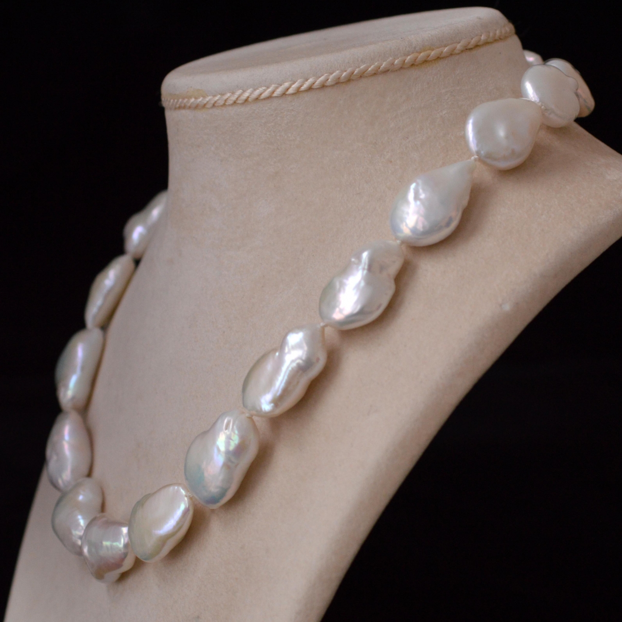 White Keshi Pearl Necklace Rocks And Clocks